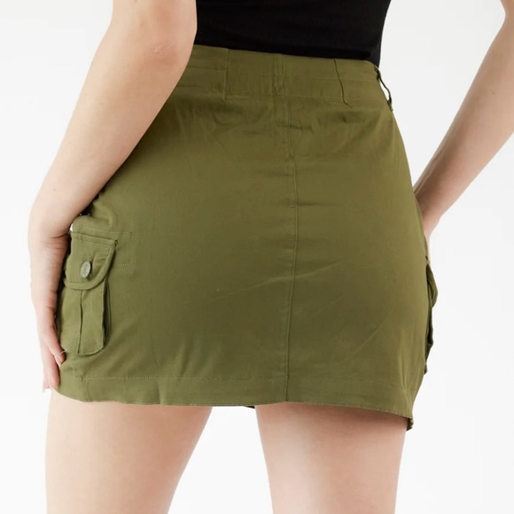 Skirts | Klassy Network Cargo Skort Army Green Size Xs Nwt | Poshmark